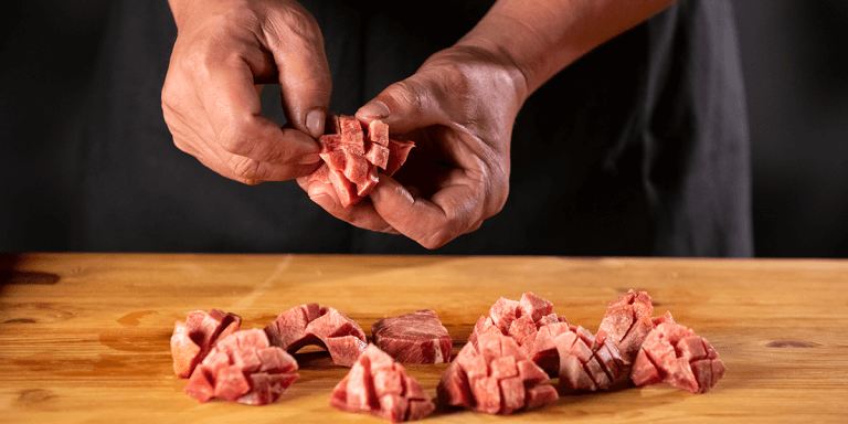 How to cut yakiniku meat | The Ultimate Yakiniku Guide